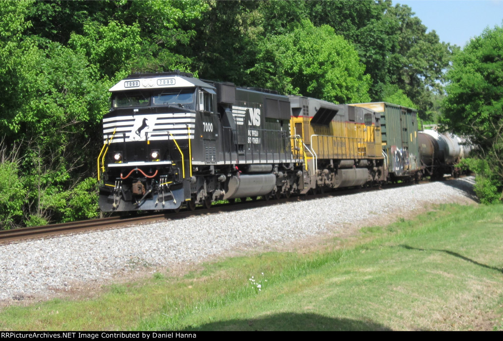 NS 7000 Brand-New rebuild leads NS 391